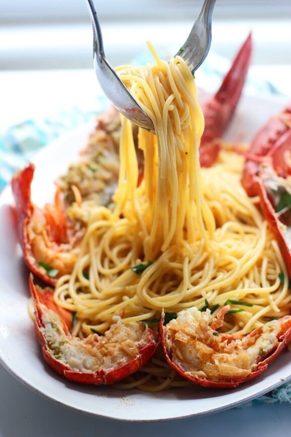 Lobster Spaghetti (Santorini Style) + A Giveaway! - Cooking for Keeps