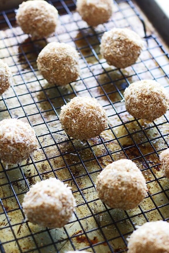 Baked Chicken Parmesan Poppers - Cooking for Keeps