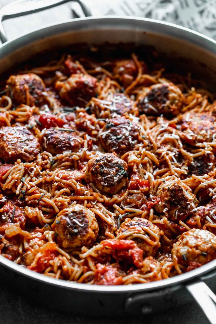One Pot Healthier Spaghetti and Meatballs - Cooking for Keeps