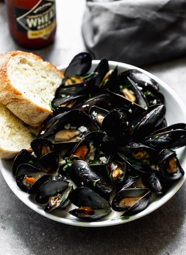 5-Ingredient Steamed Beer Mussels - Cooking for Keeps