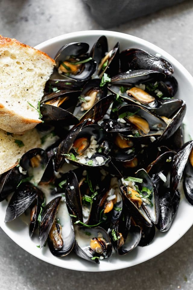 5-Ingredient Steamed Beer Mussels - Cooking for Keeps